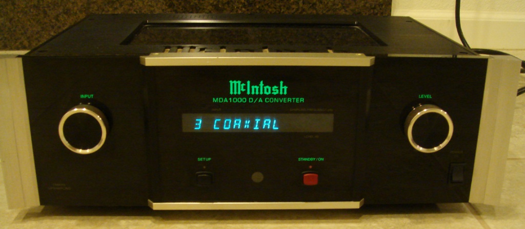 McIntosh MDA1000 Digital Analog Converter DAC, complete with remote ...
