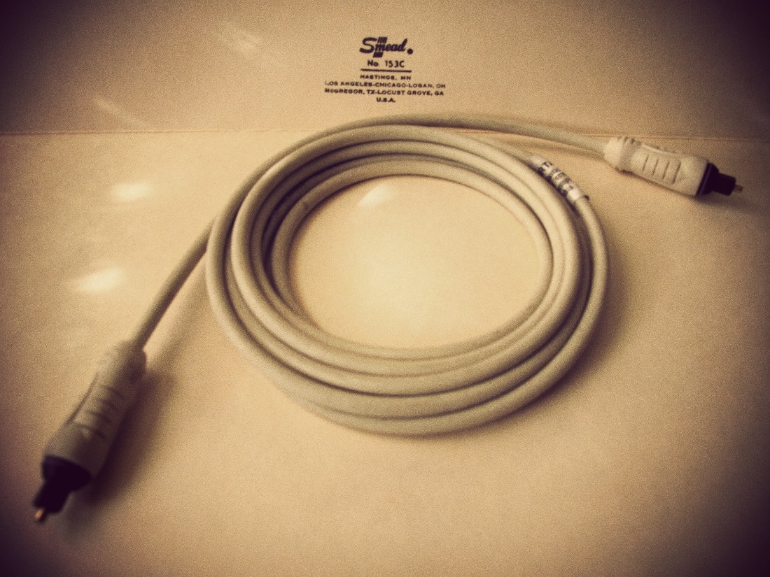 Monster Cable Home Series Fiber Optic Toslink Cable - 2.5M / Single For ...