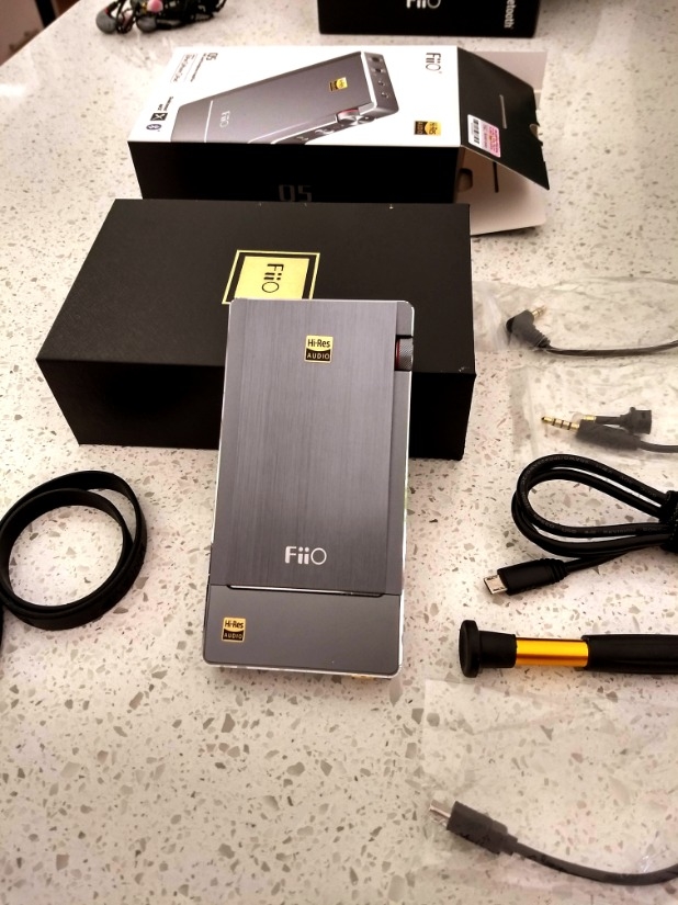Fiio Q5 Portable Headphone Amp/DAC with upgraded AM3B Amplifier Module ...