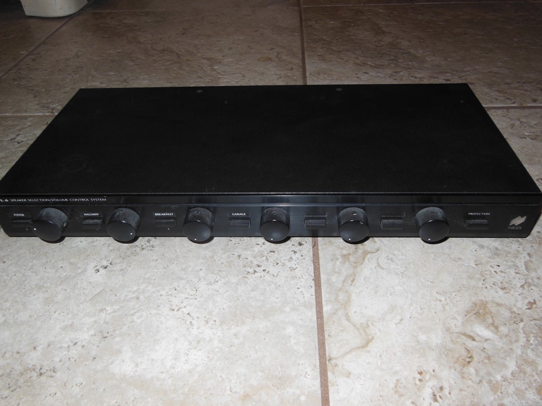 Niles speakerselection and volume control system For Sale - US Audio Mart