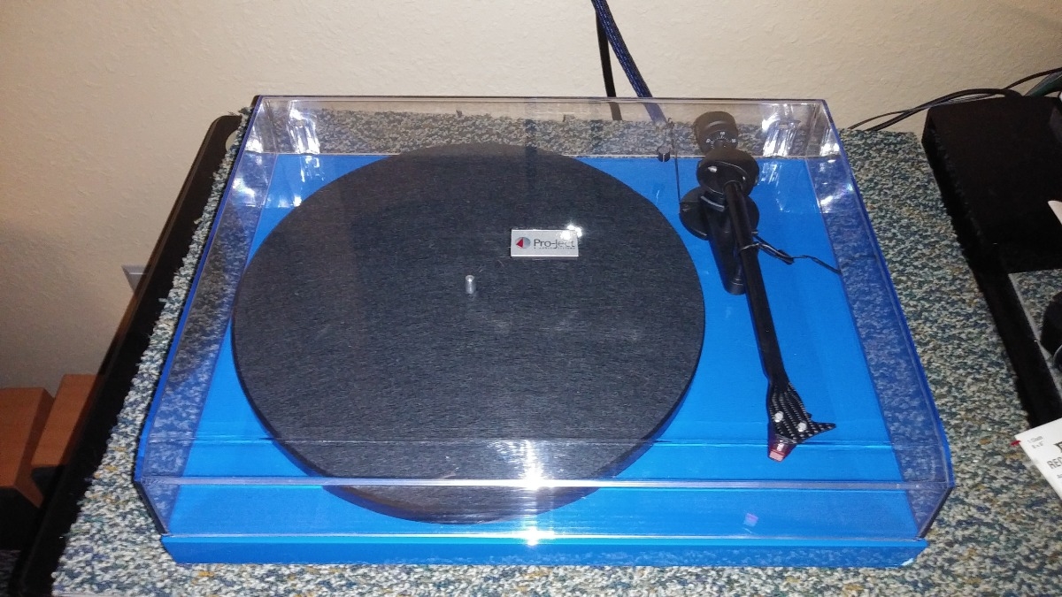 ProJect/Pro-ject Debut Carbon DC Turntable With Ortofon 2M Red ...