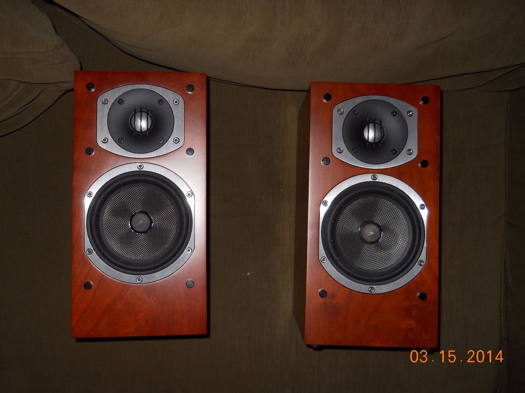 RARE Cherry Wood Energy RC-10 Bookshelf Speakers For Sale - US Audio Mart