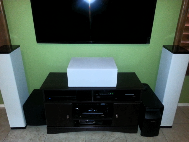 Definitive Technology 2- BP8 Bi-polar speakers, 1- C/L/R 2000 center, 1 ...