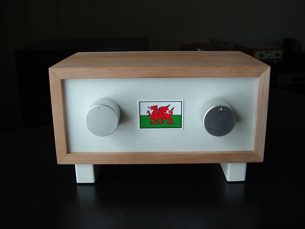Great little integrated chip amp -- 3116 chip -- beautiful cherry ...