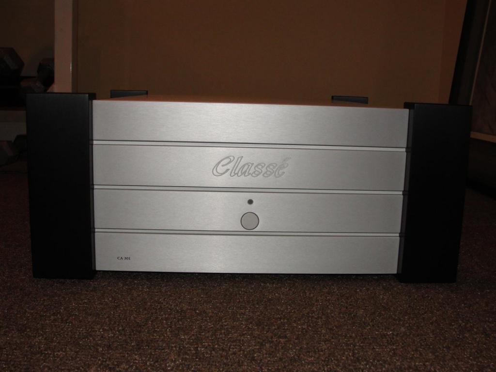 Classe' CA-301, near MINT, 300WPC powerhouse For Sale - US Audio Mart