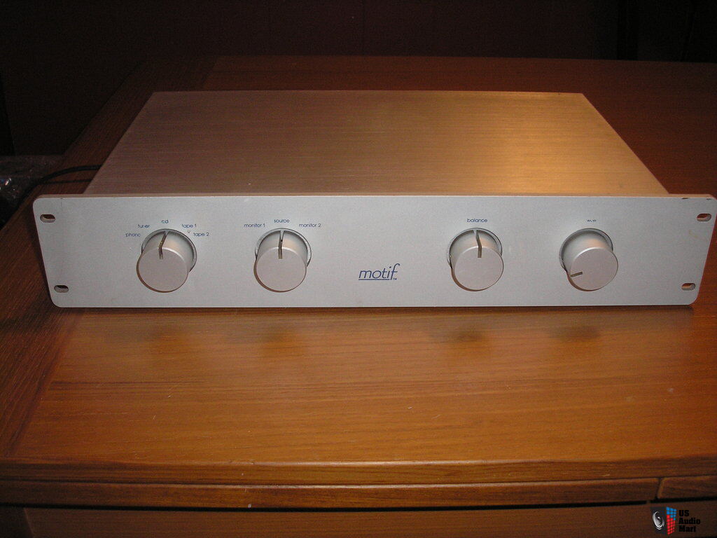 Motif by Conrad Johnson MC-8 full function preamp Photo #1030332 - US ...
