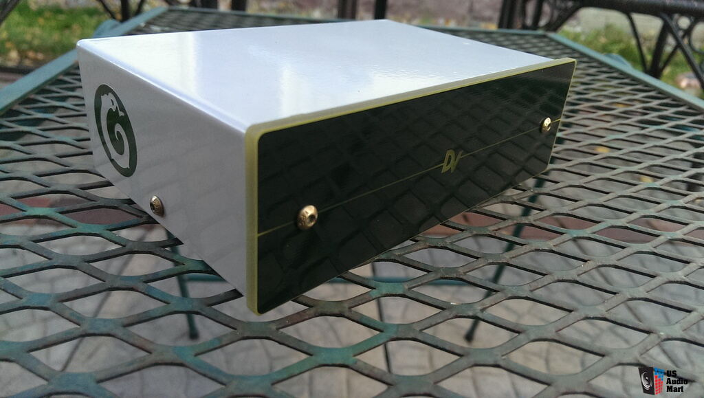 Dynavector P75 mk. II phono stage/ preamp For Sale - Canuck Audio Mart