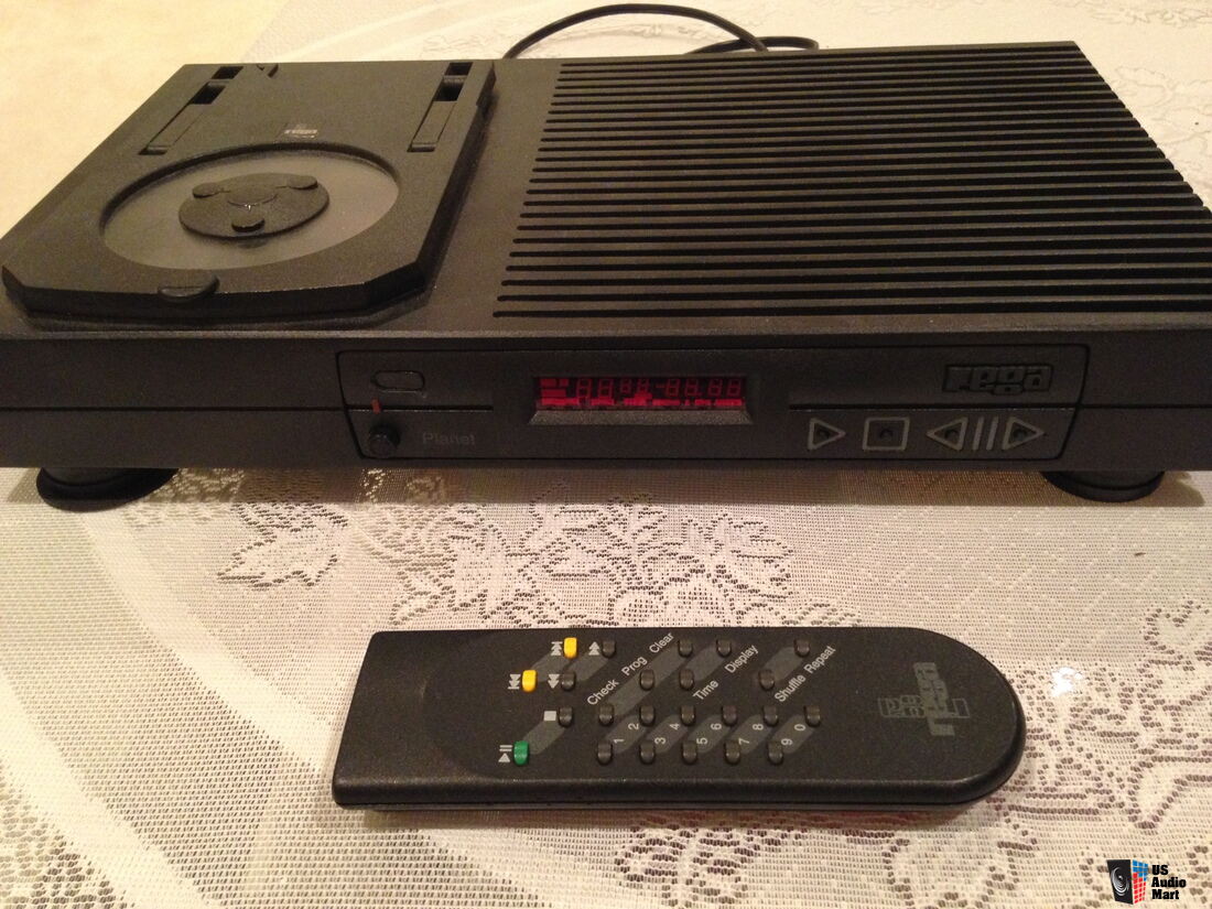 Rega Planet CD Player Photo #1060318 - US Audio Mart