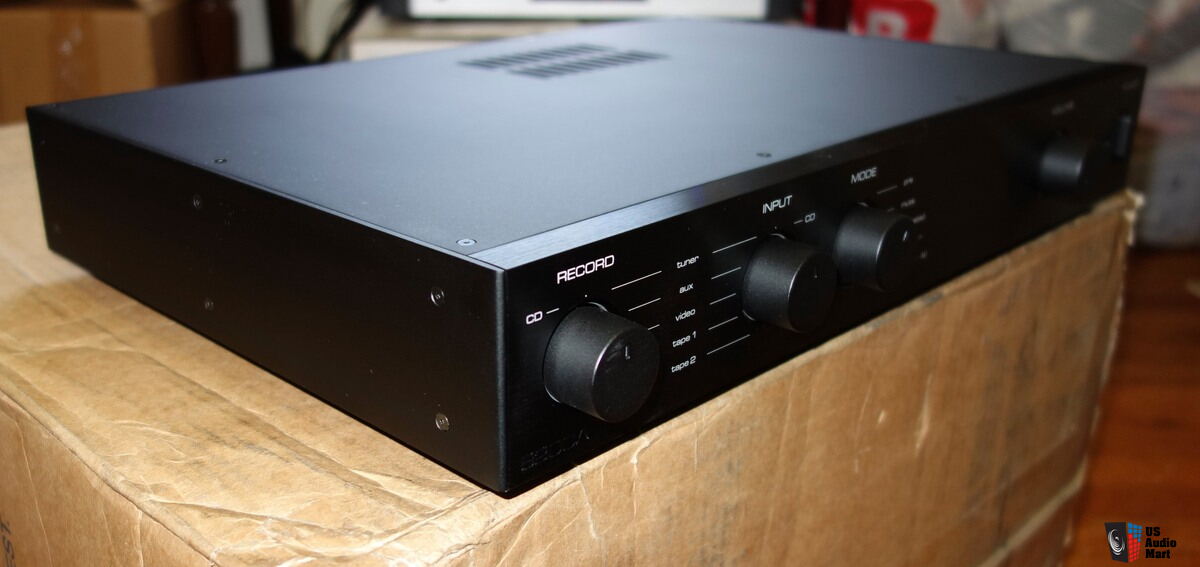 Audiolab 8200A Integrated Amplifier with Remote Photo #1080102 - Canuck ...