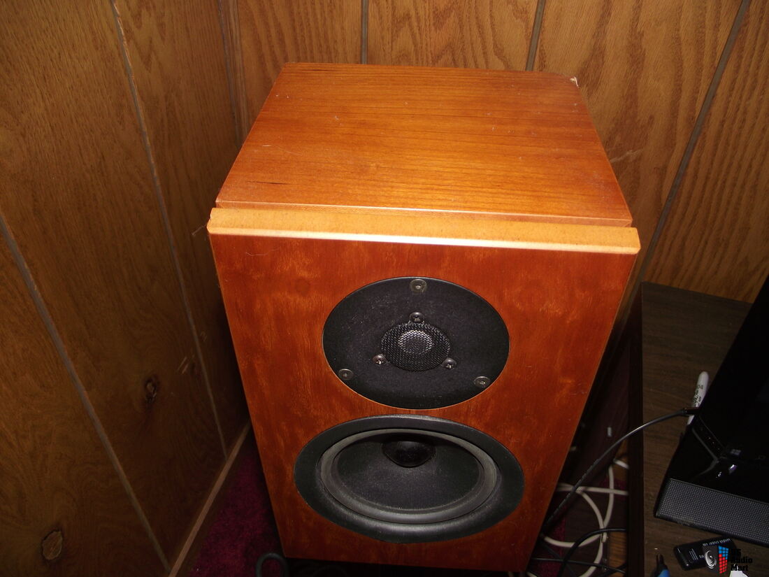 Linn Tukan Bookshelf speakers in Cherry *Free Shipping Photo #1086223 ...
