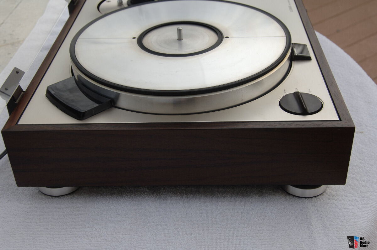 Luxman PD-300 belt drive turntable, Luxman VS 300 vacuum unit, SAEC WE ...