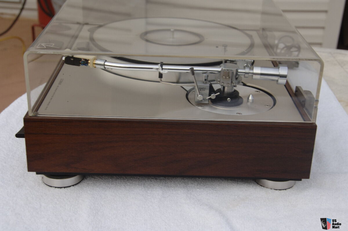 Luxman PD-300 belt drive turntable, Luxman VS 300 vacuum unit, SAEC WE ...