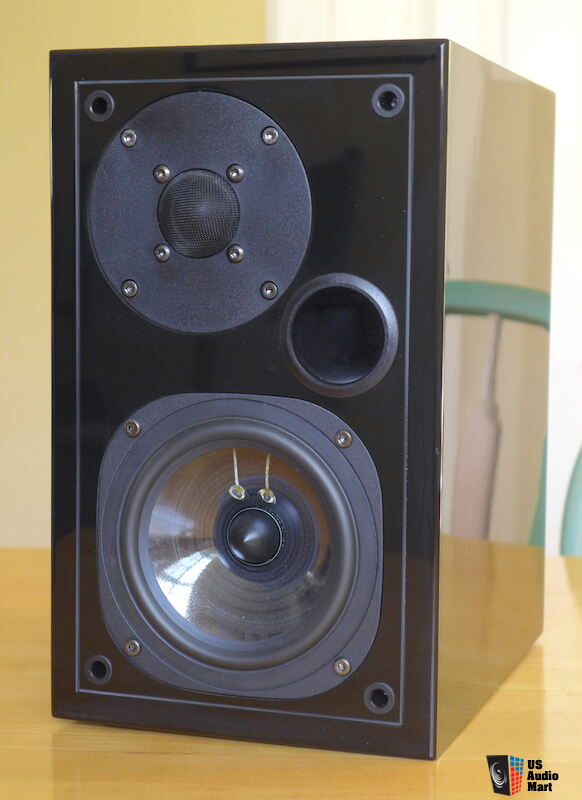 Usher S-520 monitor speakers Photo #1162447 - Canuck Audio Mart