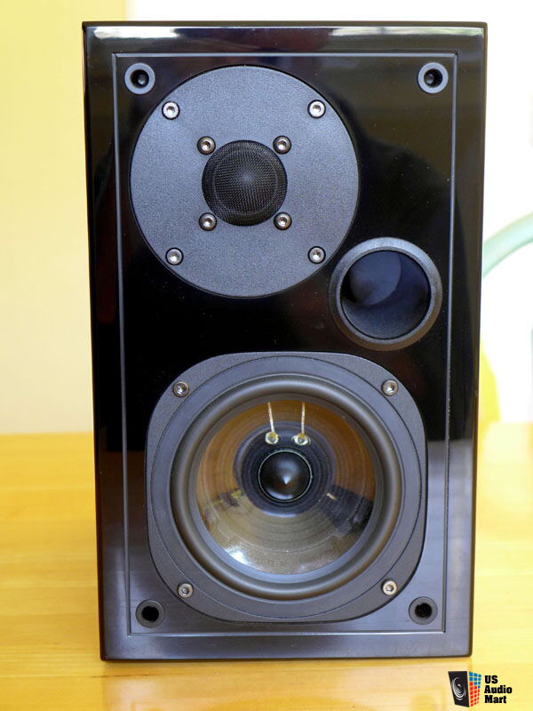 Usher S-520 monitor speakers Photo #1162447 - Canuck Audio Mart