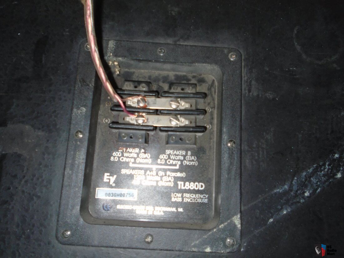 Electro Voice TL880D Dual 18" Bass Enclosure - 1200 Watts @ 4 Ohms ...