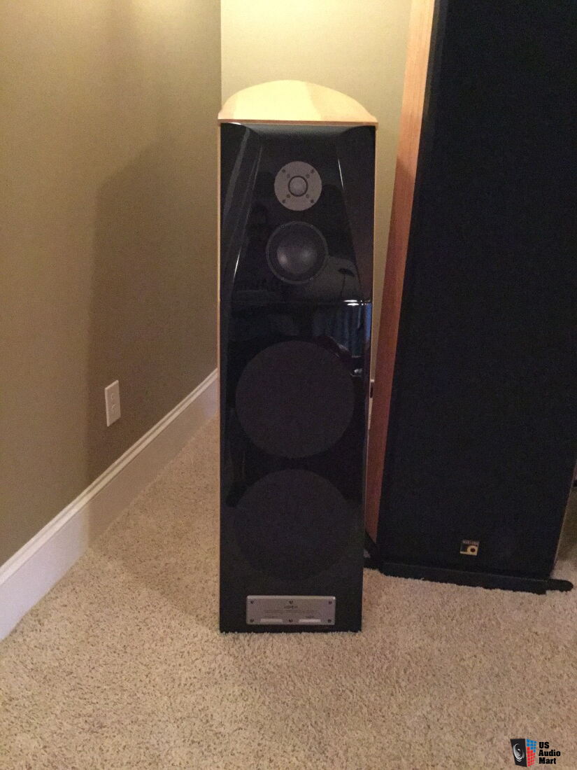 USHER- BE -20 's Photo #1185844 - US Audio Mart