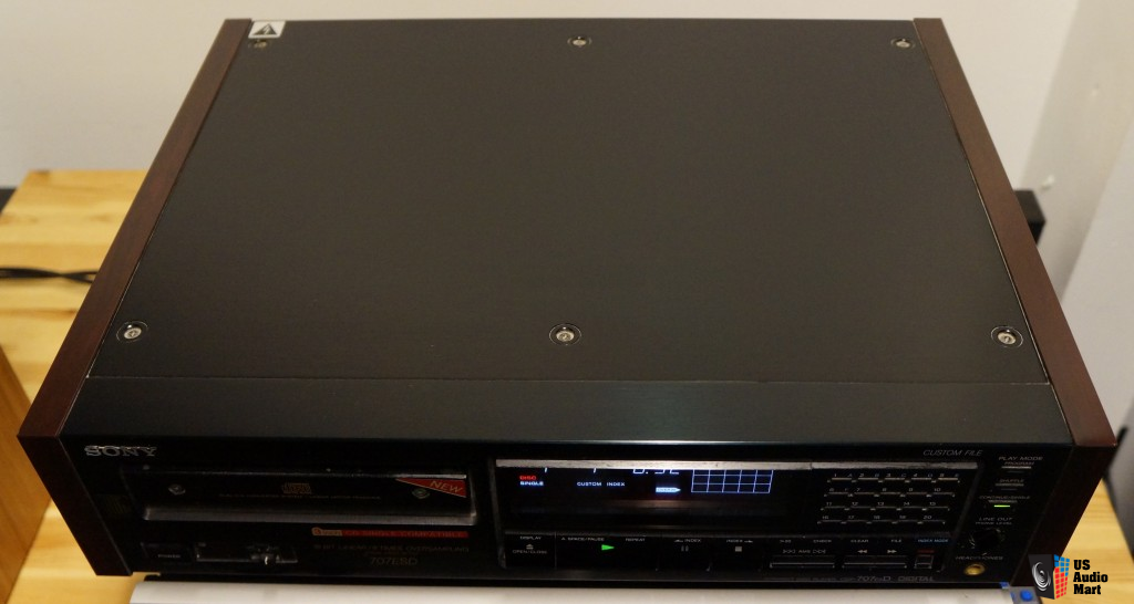 SONY CDP-707 ESD CD Player Photo #1192005 - UK Audio Mart