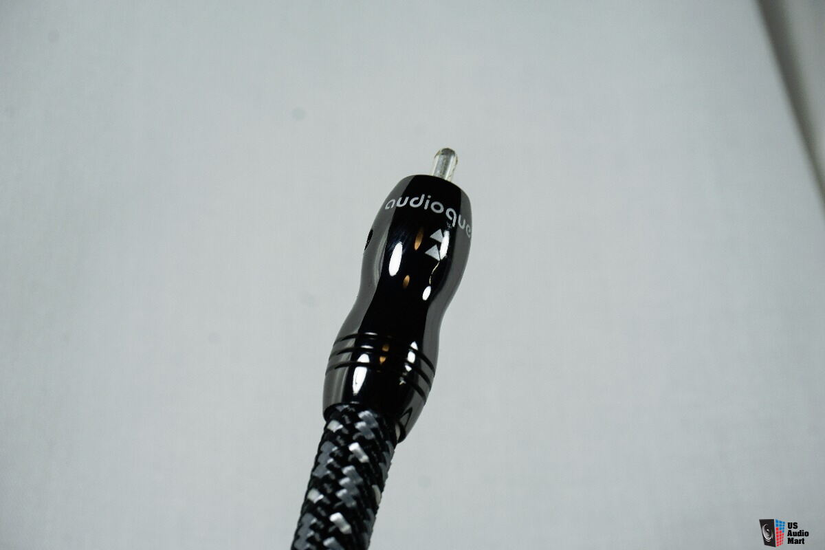 AudioQuest Niagara RCA 2M 72DBS Cable Box 2 Photo #1221654 - US Audio Mart