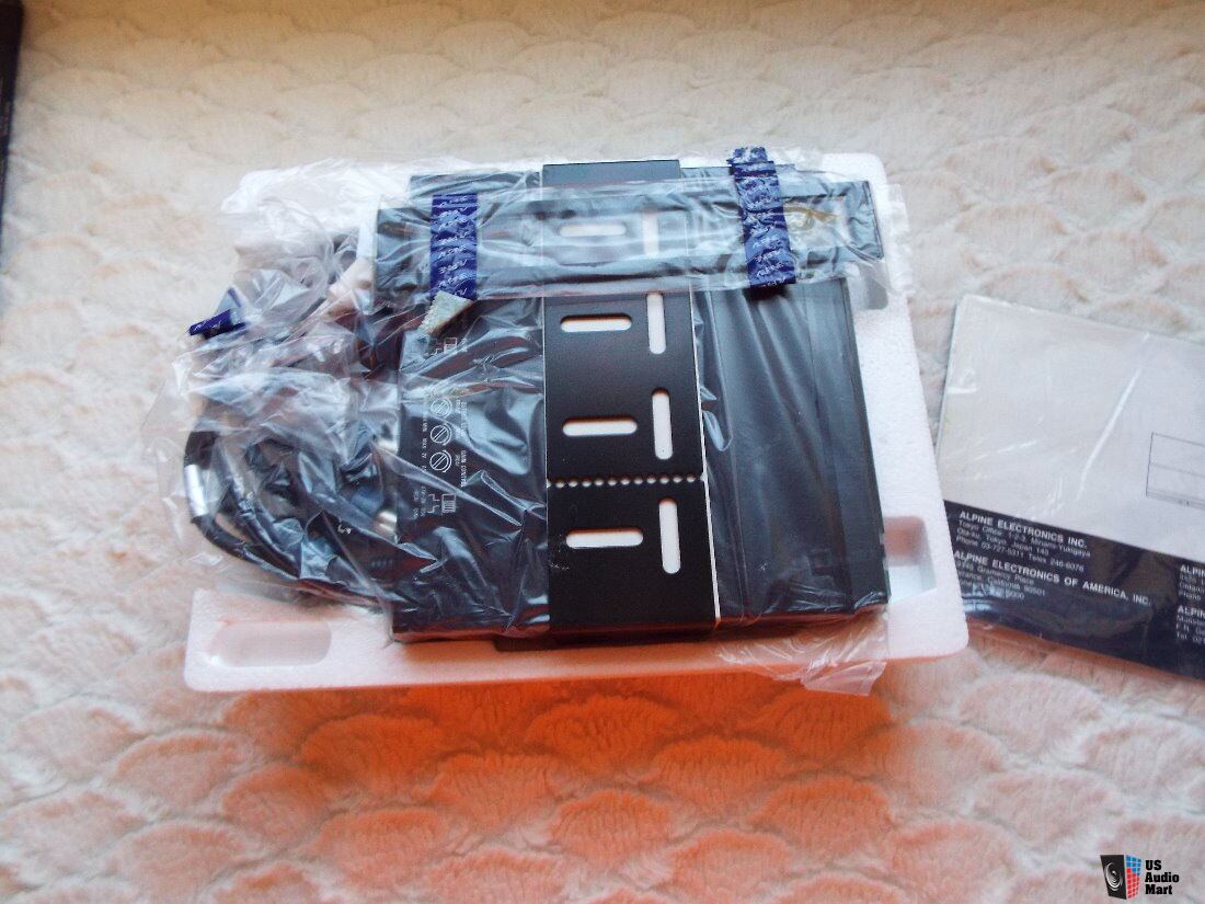 Extremely Rare Alpine 3318 Pre-amp/Equalizer (Unused in box complete ...