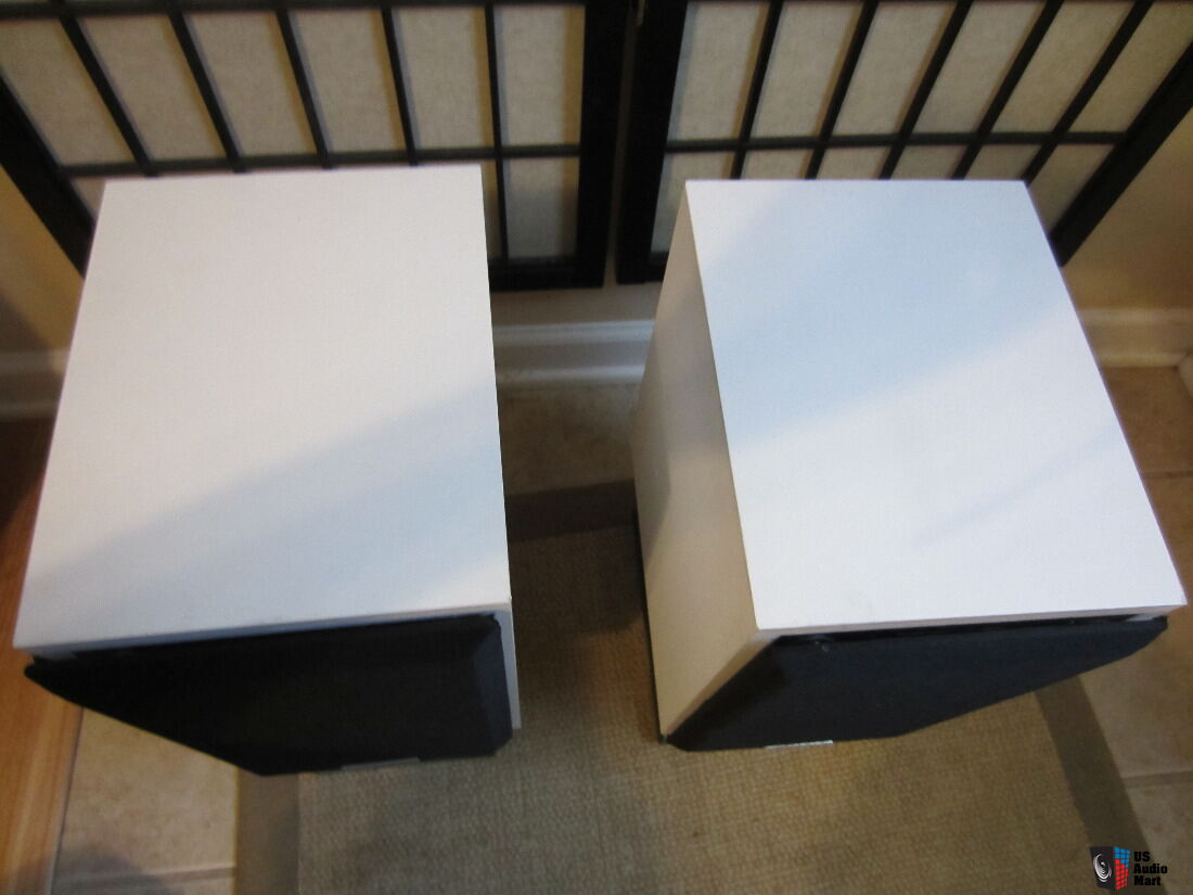 N.E.A.R. 10M Speakers. NEAR MINT, GREAT Sound, VERY RARE IN WHITE Photo ...