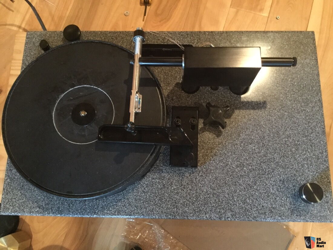 Maplenoll Apollo Turntable with 70lb Platter and 2 pumps ( needs ...