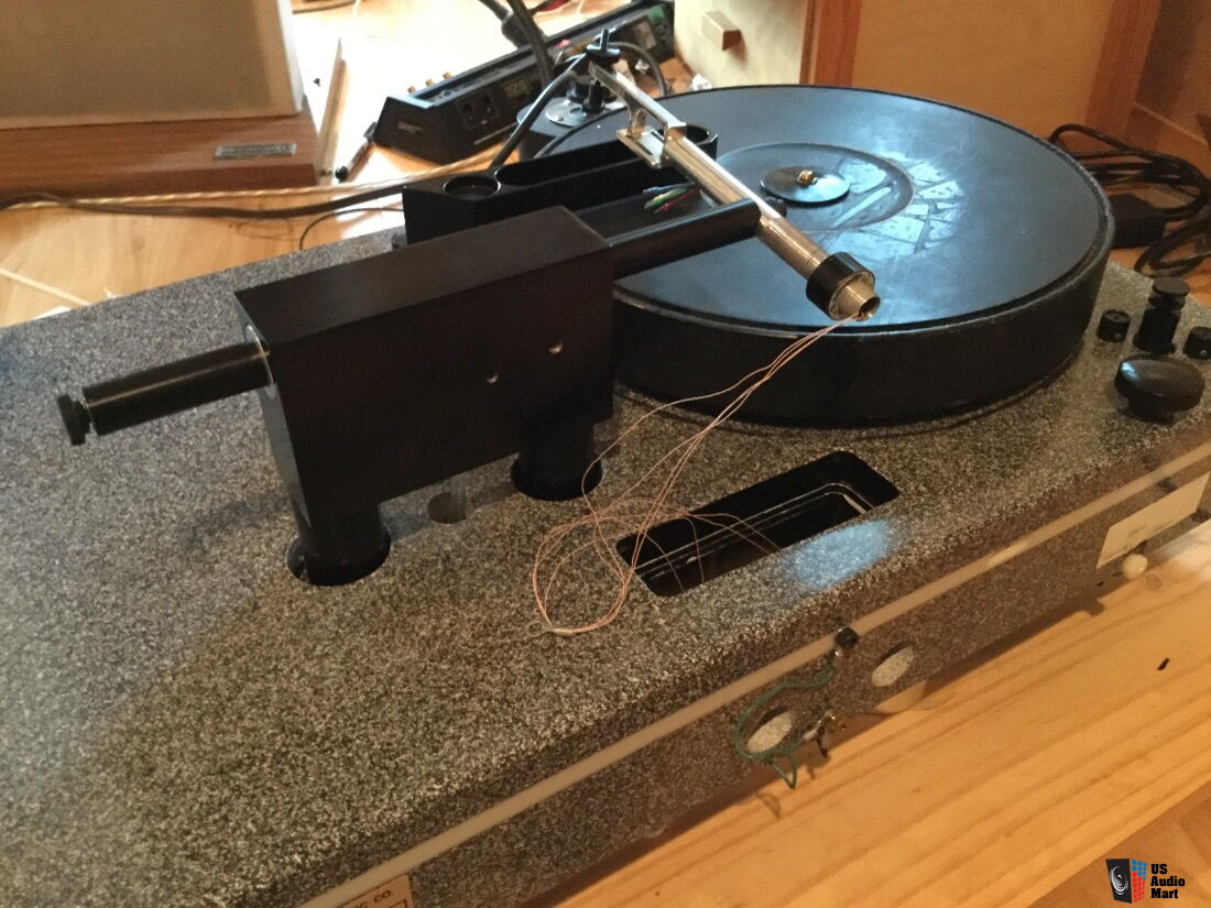 Maplenoll Apollo Turntable with 70lb Platter and 2 pumps ( needs ...