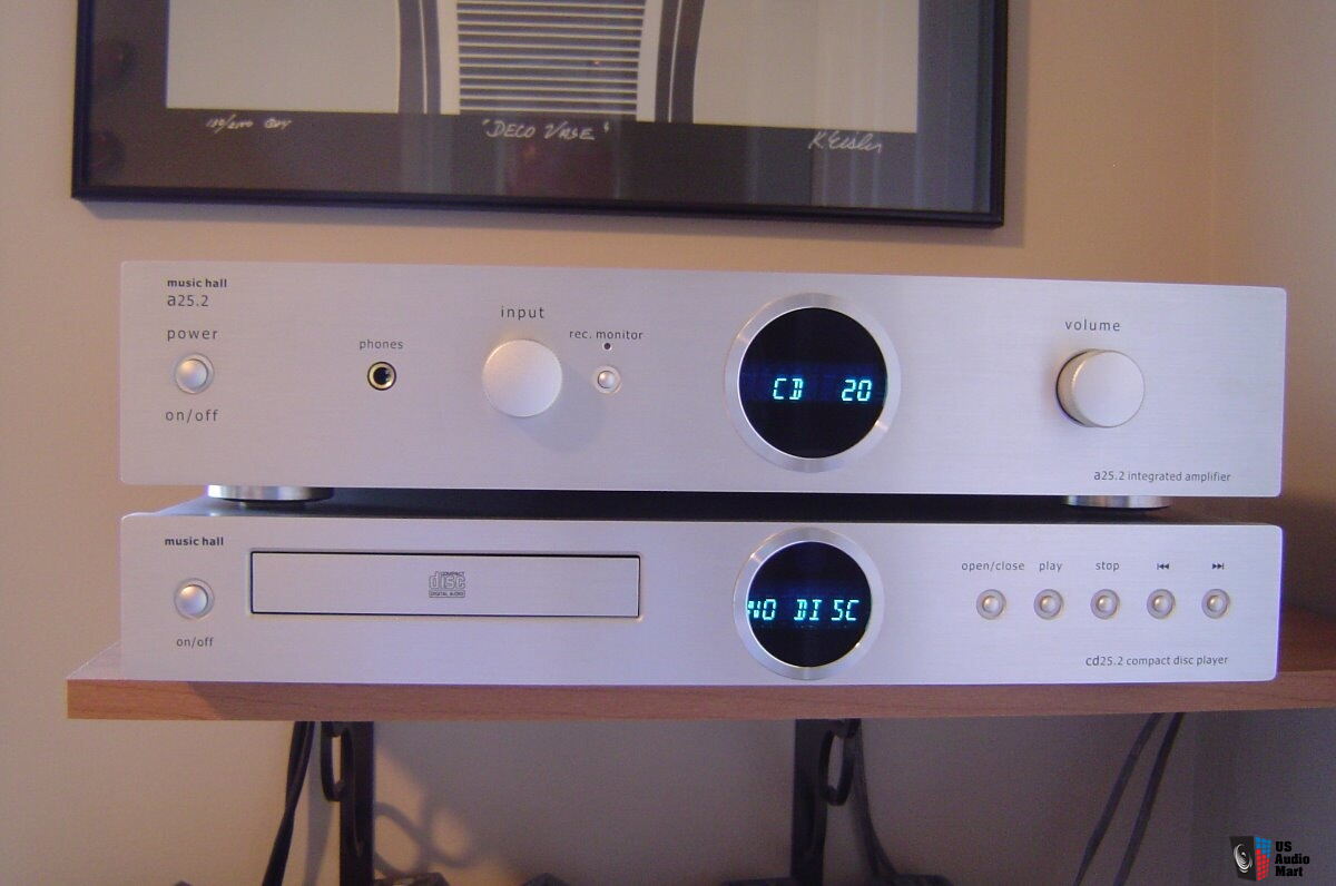 Music Hall, cd25.2 , CD Player with Stunning Looks, BARGAIN PRICED ...