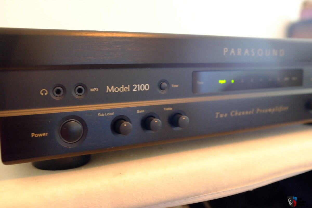 Parasound NewClassic Model 2100 Preamp Photo #1335569 - US Audio Mart