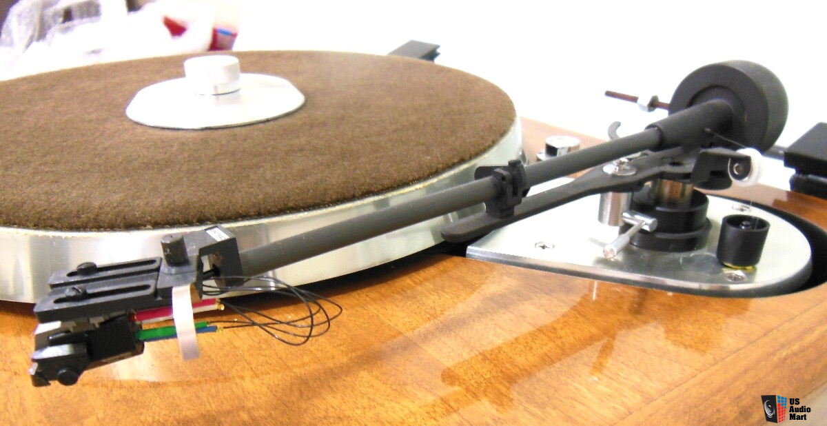 Acoustic Research *AR ES1 belt-drive turntable" S/N OS 01118 Photo ...