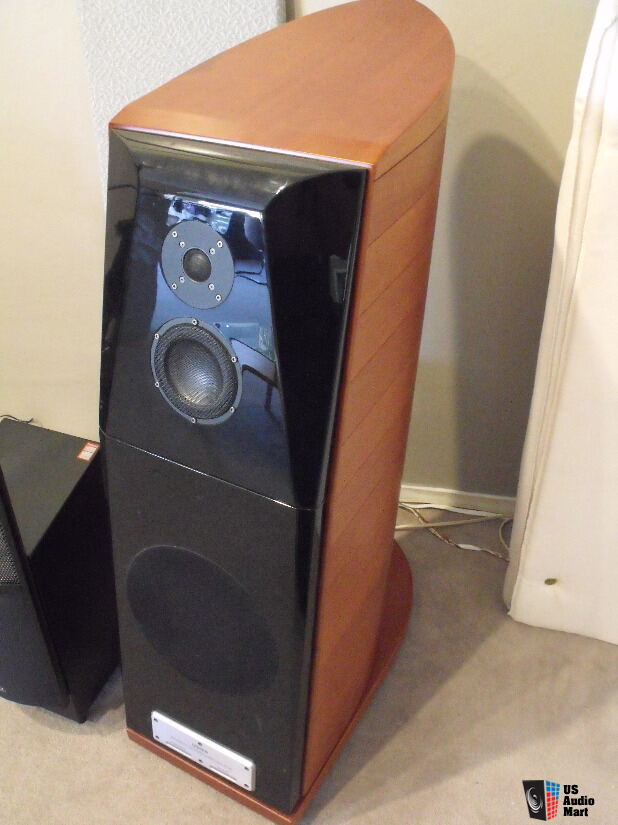 Usher BE-10 Tower Speakers - Super clean. Can be upgraded to BE-10 ...