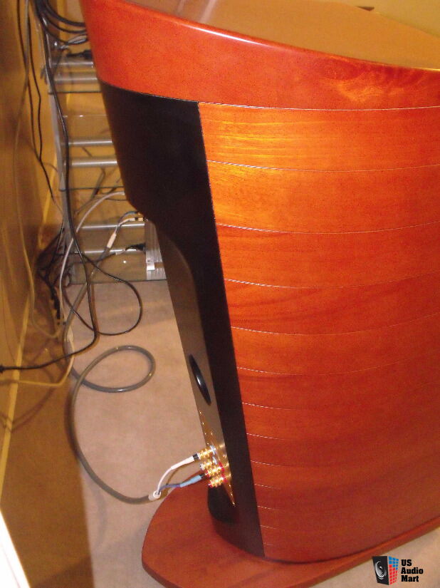 Usher BE-10 Tower Speakers - Super clean. Can be upgraded to BE-10 ...