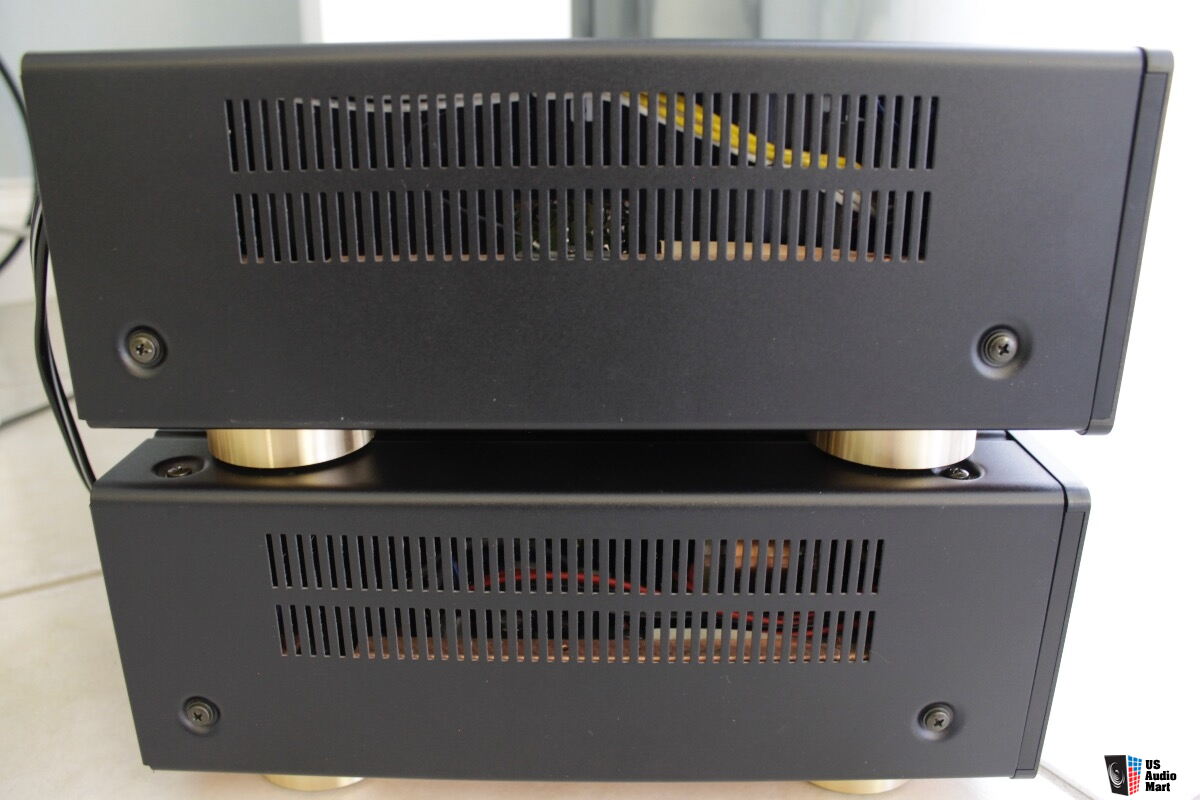 Denon POA 8200,POA 8300 power amplifiers Photo #1418931 - UK Audio Mart