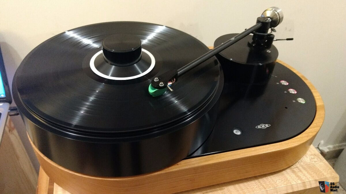 AMG Viella turntable (V12 tonearm) - rarely available!! Photo #1459087 ...
