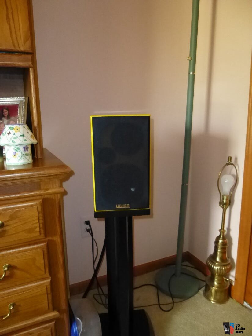 usher audio S-520 bookshelf speakers Photo #1476767 - US Audio Mart