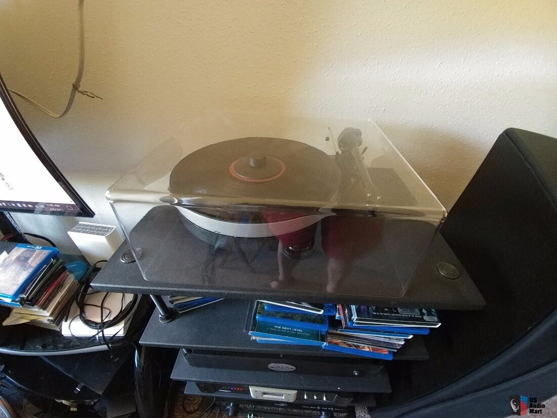 Project 5.1 SE Dark Gloss Grey Turntable with Dust Cover and Hana ...