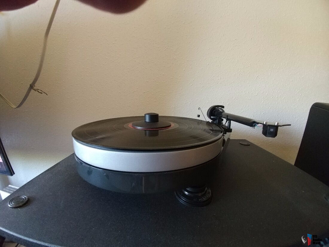 Project 5.1 SE Dark Gloss Grey Turntable with Dust Cover and Hana ...