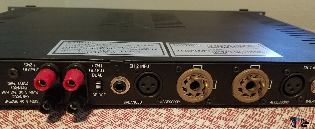 Electro-Voice EV 7100 amplifier 2x75 watts at 8 ohms 2x100 watts at 4 ...
