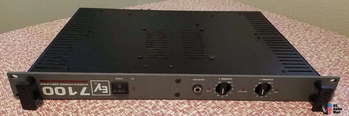 Electro-Voice EV 7100 amplifier 2x75 watts at 8 ohms 2x100 watts at 4 ...