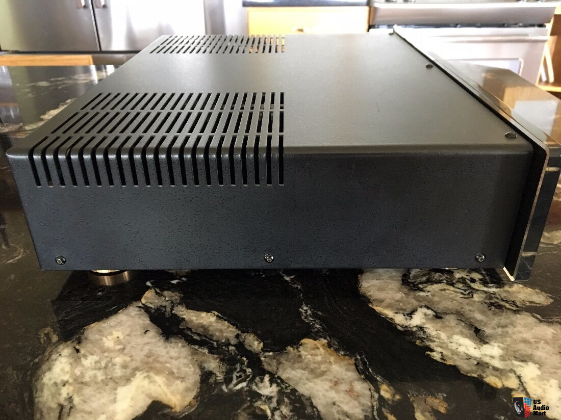 Electrocompaniet Fully-Balanced AW60 FTT power amplifier in great shape ...