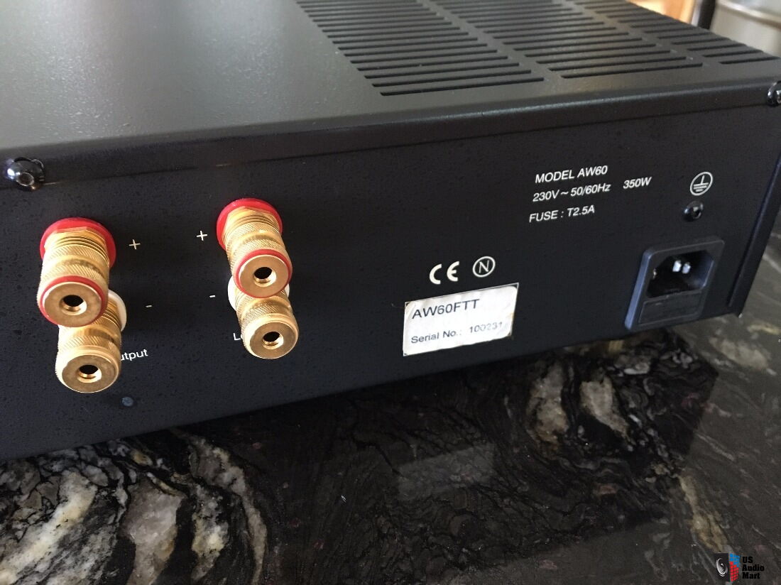 Electrocompaniet Fully-Balanced AW60 FTT power amplifier in great shape ...