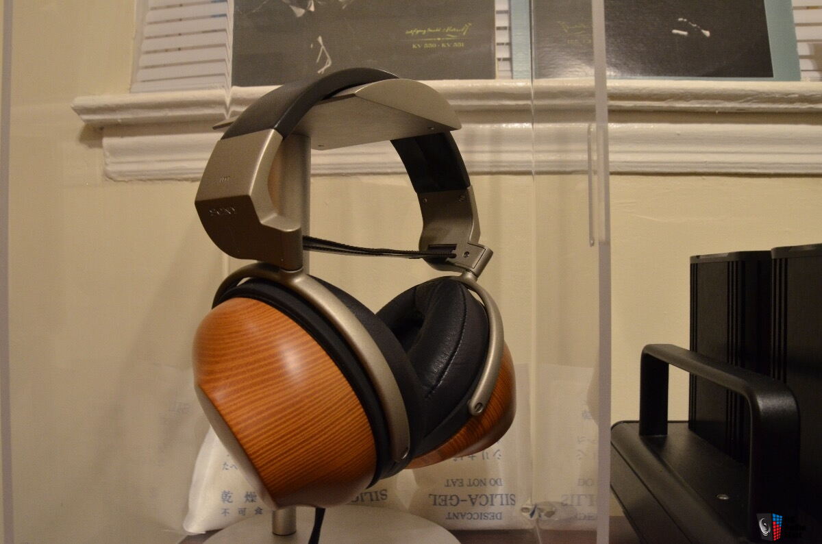 Sony MDR-R10 Legendary Headphone (almost NOS condition) Photo #1643663 ...