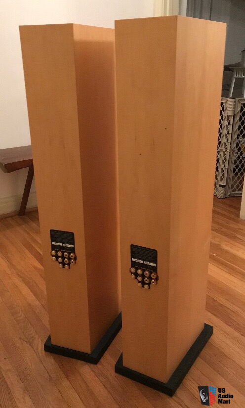 Linn Ninka Floor Standing Speakers in Maple Photo #1719750 - UK Audio Mart