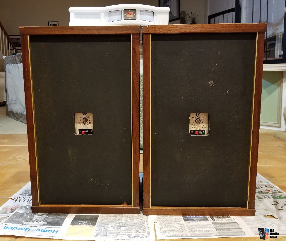 Vintage Pair of Epicure (EPI) M-150 Speakers Photo #1788186 - UK Audio Mart