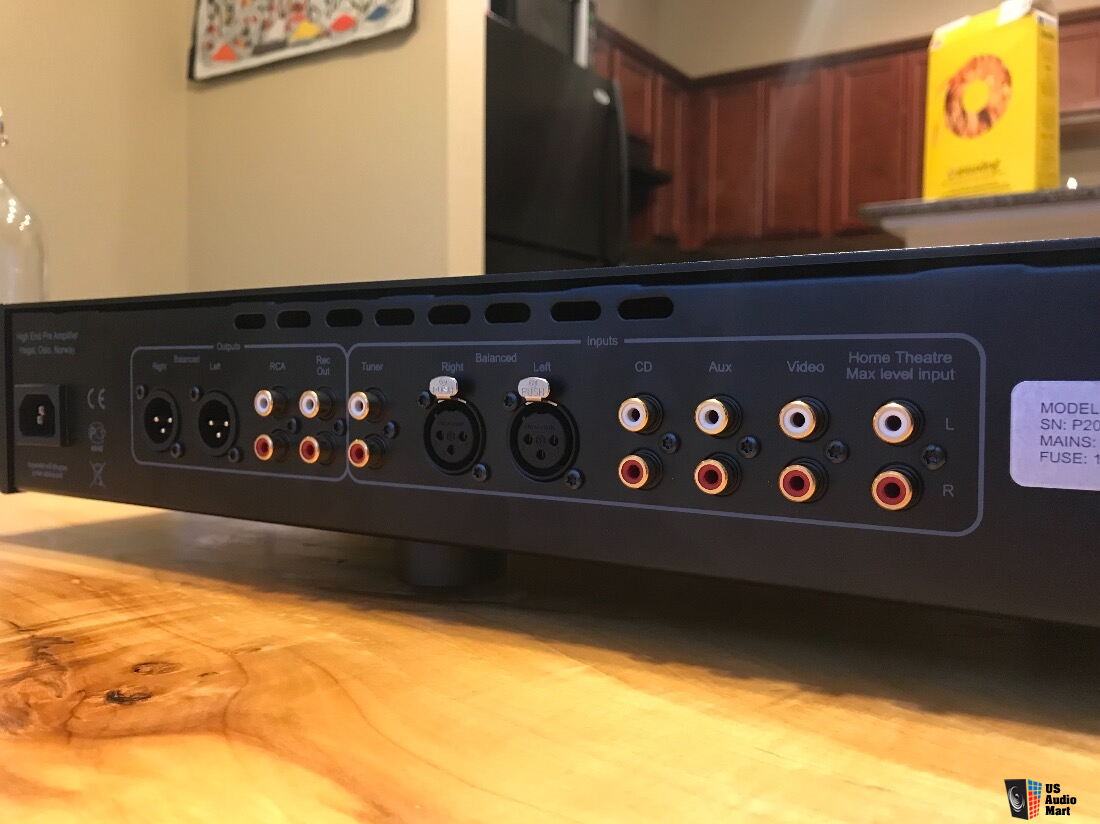 Hegel P20 Pre-amp PRICE DROP Photo #1799547 - US Audio Mart