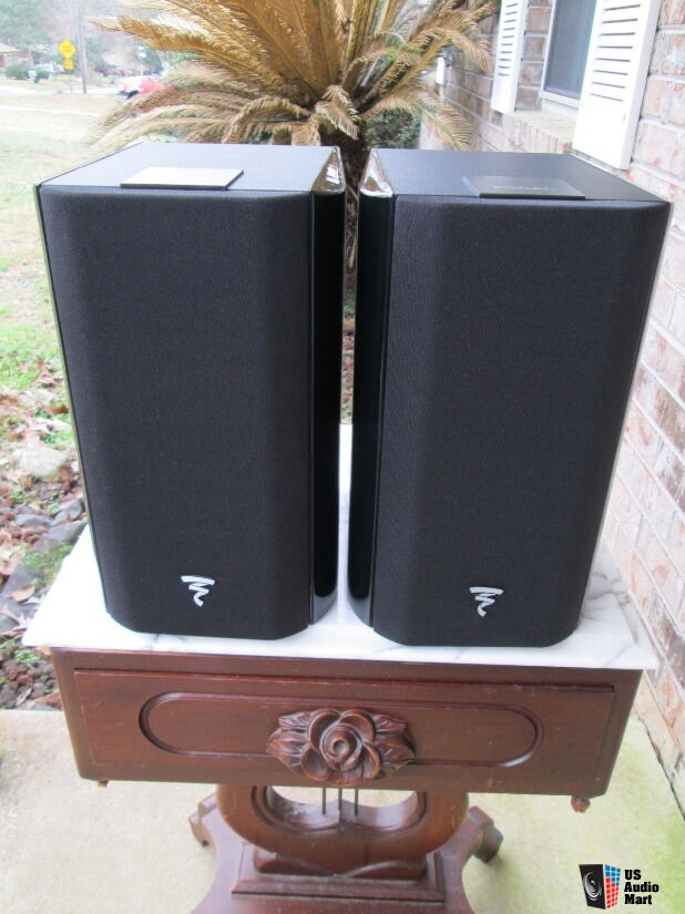 Focal Chorus 705 Speakers in piano Black Photo #1806217 - UK Audio Mart