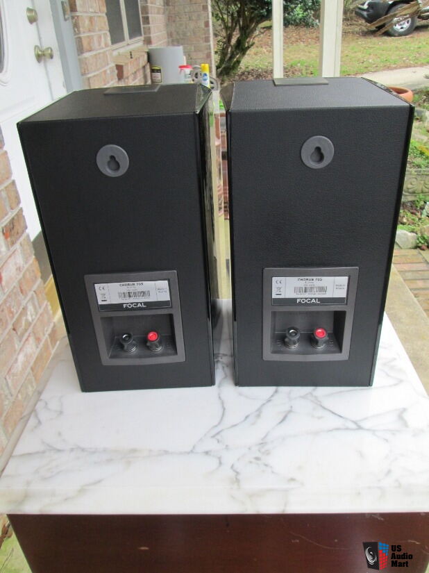 Focal Chorus 705 Speakers in piano Black Photo #1806215 - UK Audio Mart