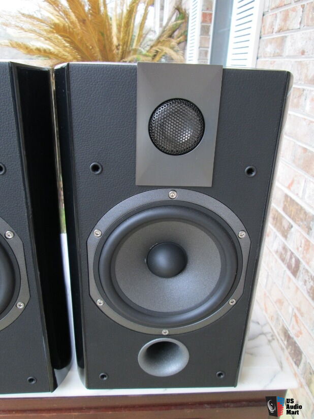 Focal Chorus 705 Speakers in piano Black Photo #1806217 - UK Audio Mart