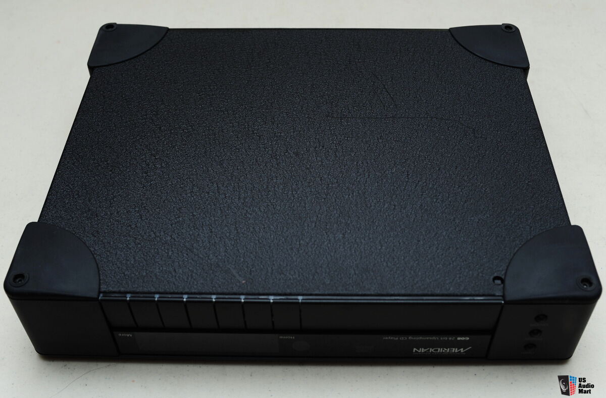 Meridian G08 Upsampling CD player with original remote and MIT Zcord ...