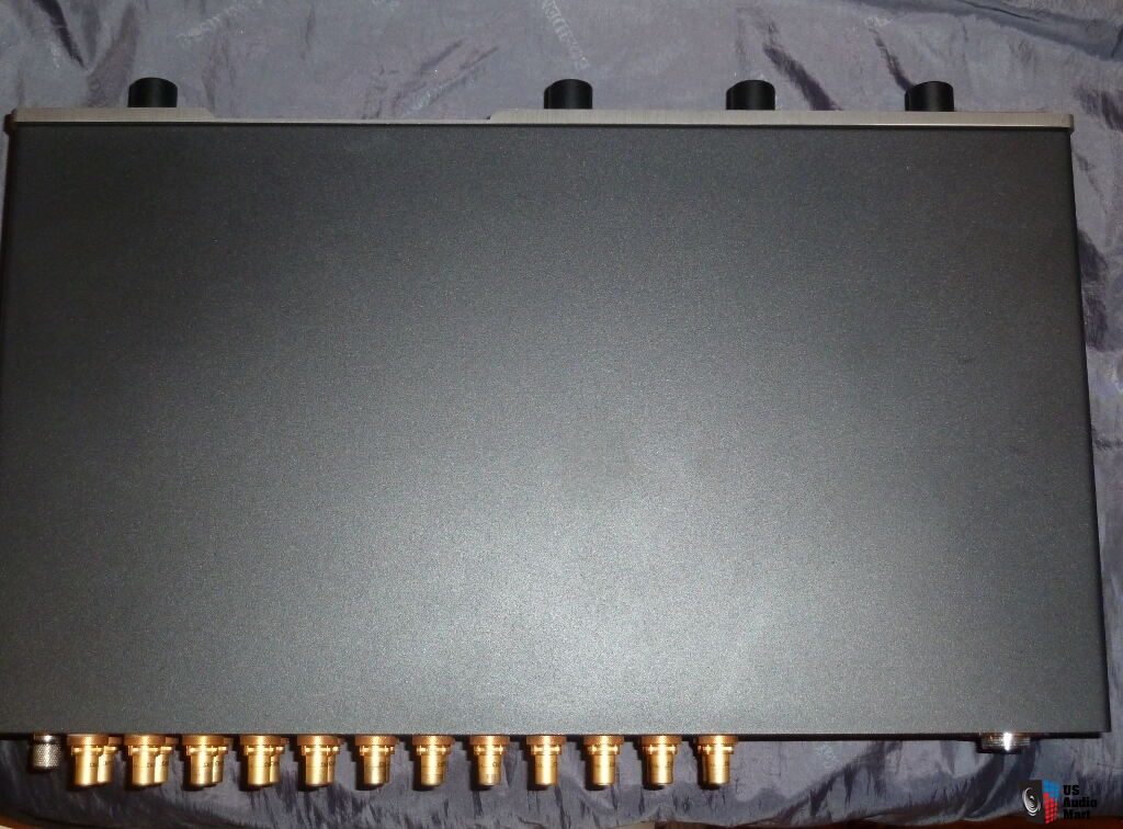 Usher P307 preamplifier Photo #1813925 - UK Audio Mart