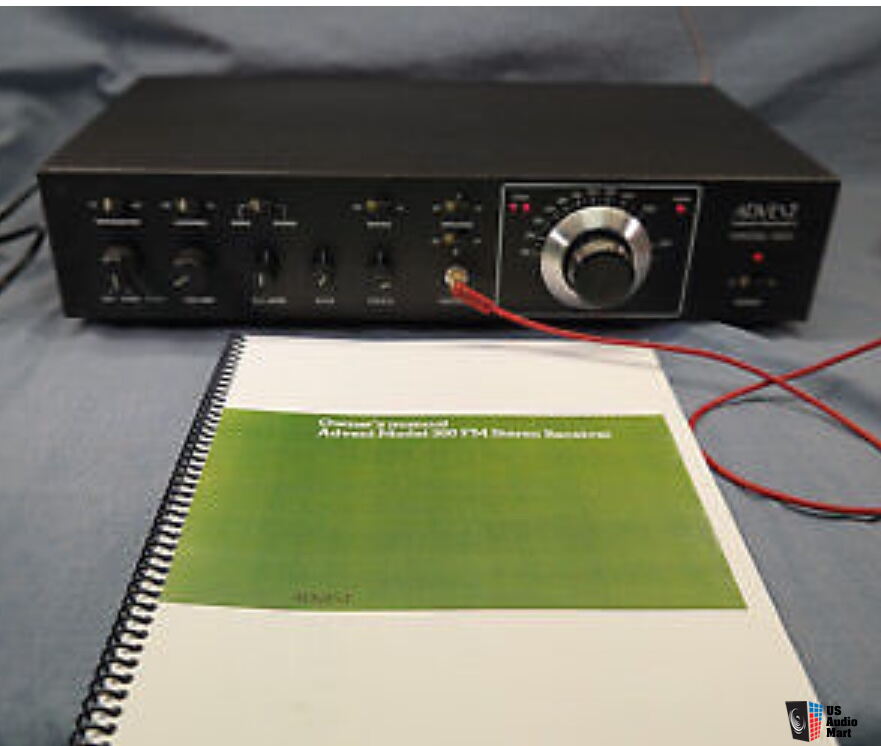 Advent 300 FM Receiver. MINT Photo #1850948 - US Audio Mart